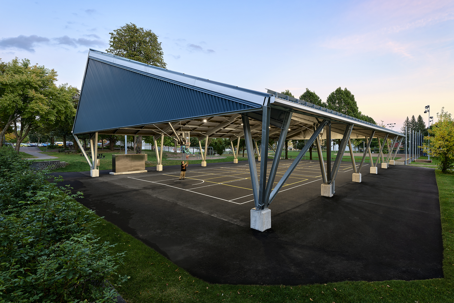 TERGOS ARCHITECTURE + CONSTRUCTION | Le préau du parc Robert-Légaré